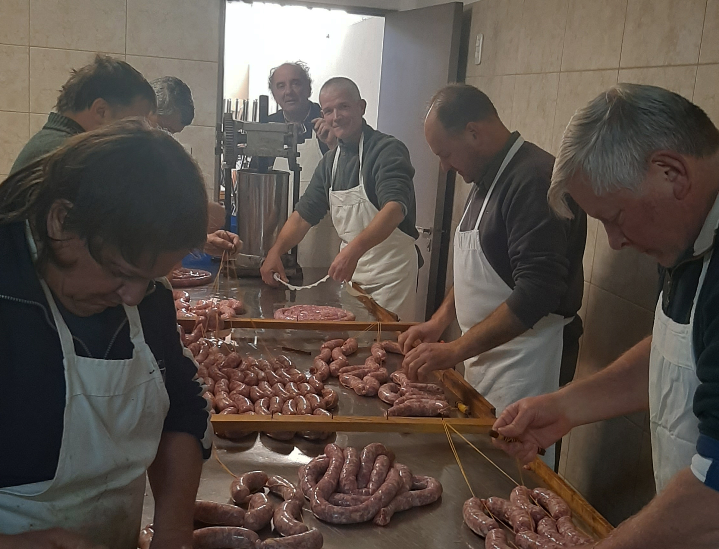 VSAKOLETNE KOLINE v Slovenski vasi – SVOBODNA SLOVENIJA